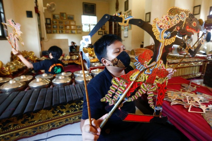 Thomas Plofchan – The Cairo Review of Global Affairs